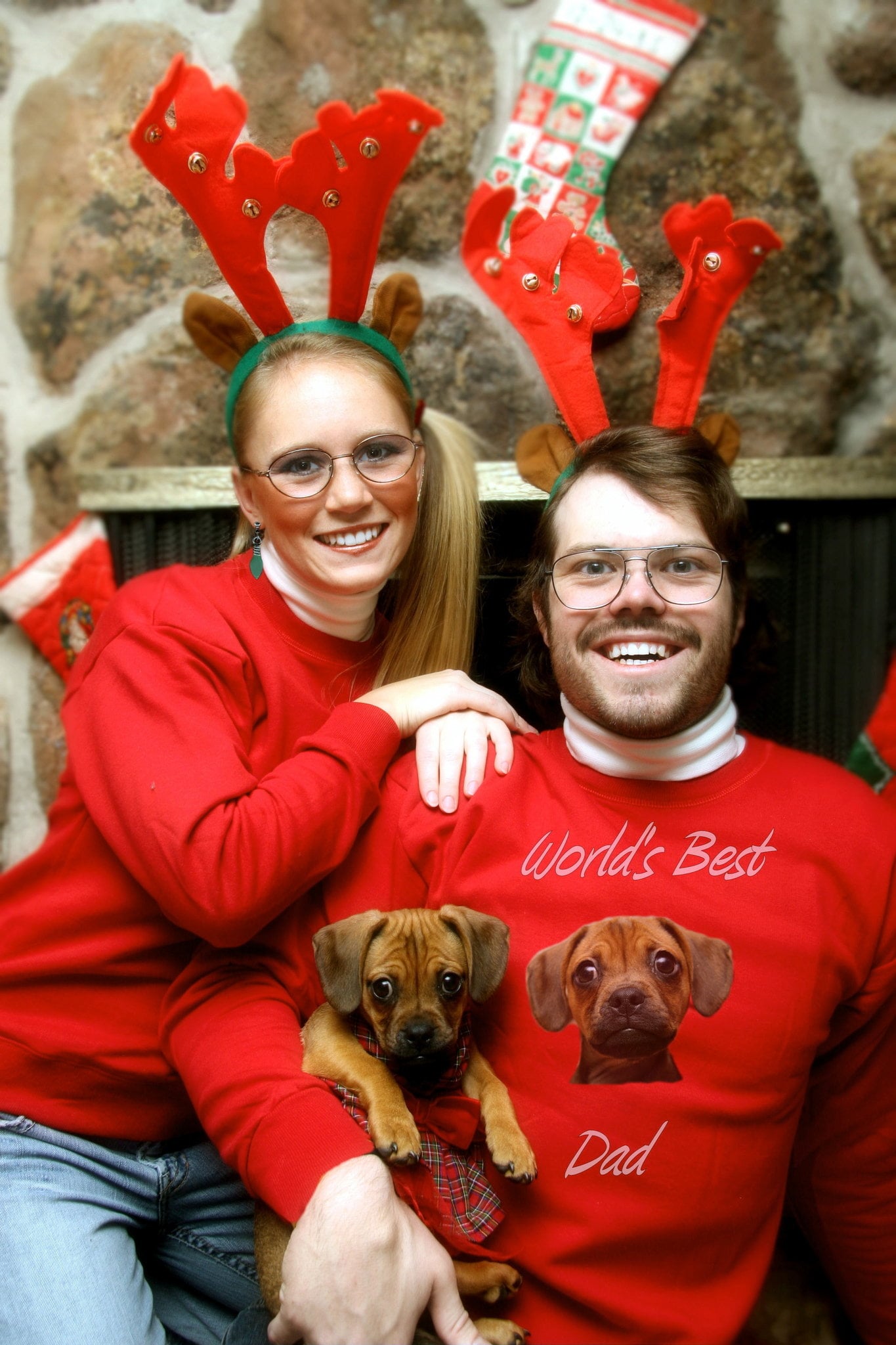 12 Insanely Funny Dog And Cat Christmas Card Fails and 1 Perfect One 12 Insanely Funny Dog And Cat Christmas Card Fails and 1 Perfect One