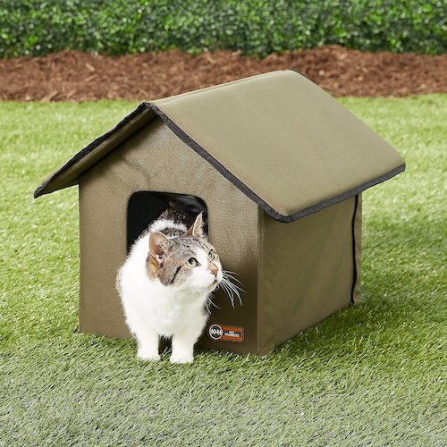 Outdoor cat houses offer kitties safety and warmth