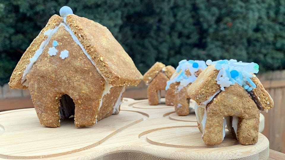 Recipe: Gingerbread Houses That Dogs Can Eat