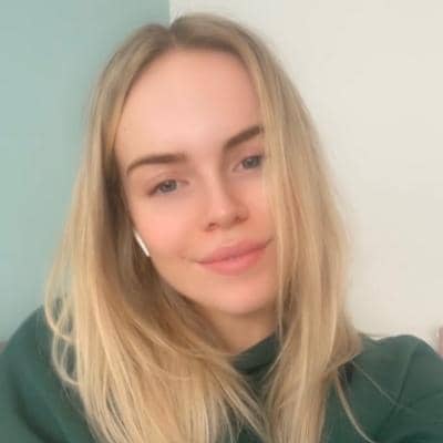 Chloe W. | Coventry, United Kingdom | Rover.com