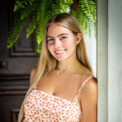 Julia O. | Wixom, MI | Rover.com