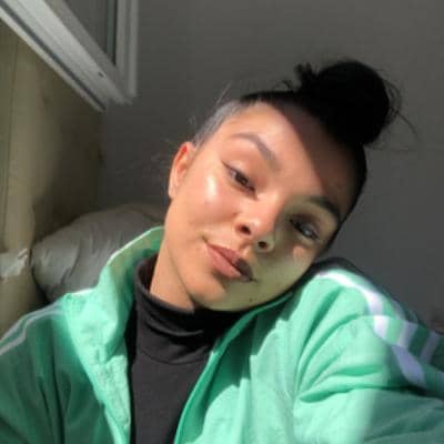 Sarah Z. | Toulon, France | Rover.com