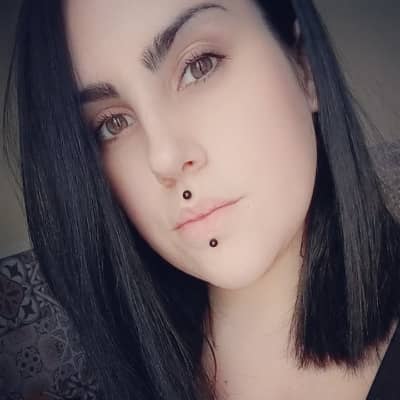 Alexandra L. | Mourmelon-le-Grand, France | Rover.com