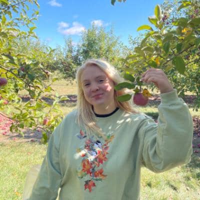 Shayla S. | Oshkosh, WI | Rover.com